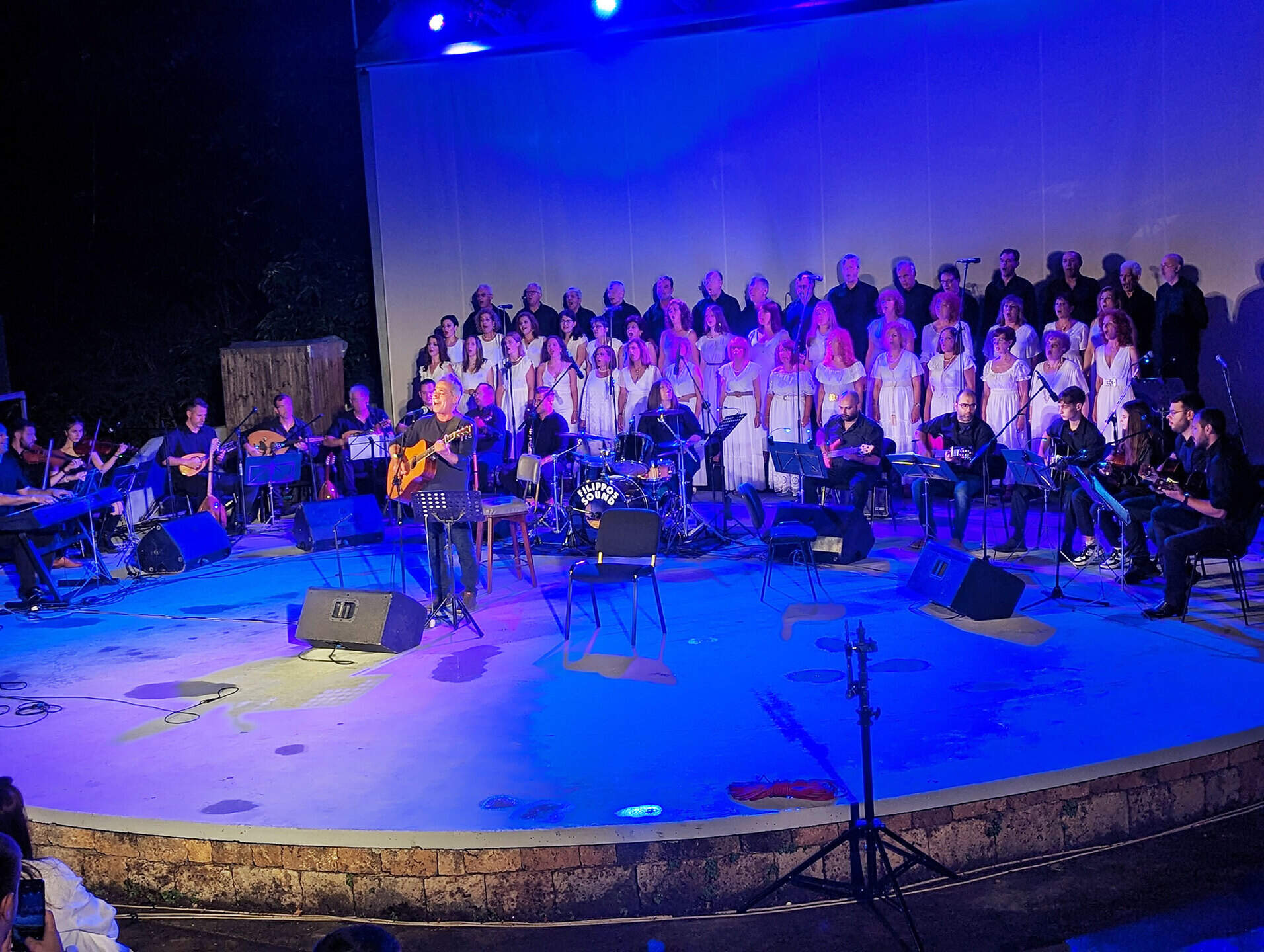 ΜΑΓΙΚΗ ΜΟΥΣΙΚΗ ΒΡΑΔΙΑ ΑΠΟ ΤΟΝ ΠΑΝΤΕΛΗ ΘΑΛΑΣΣΙΝΟ ΚΑΙ ΤΟ 'ΩΔΕΙΟ ΝΑΟΥΣΗΣ ...