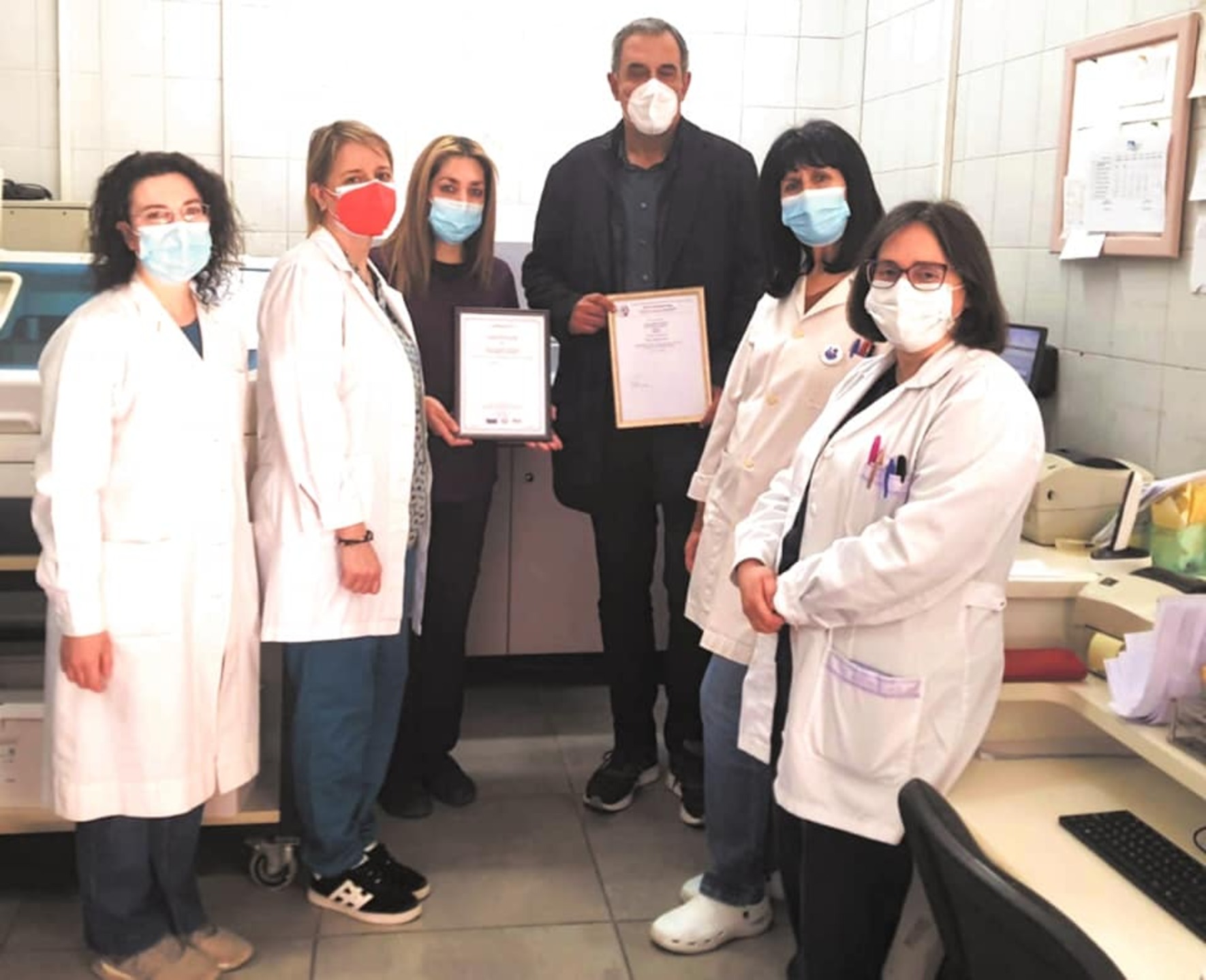 K. ΛΥΚΟΣΤΡΑΤΗΣ: ΔΙΠΛΗ ΠΙΣΤΟΠΟΙΗΣΗ ΠΟΙΟΤΗΤΑΣ ΣΤΟ ΒΙΟΠΑΘΟΛΟΓΙΚΟ ΤΜΗΜΑ Γ.Ν ...