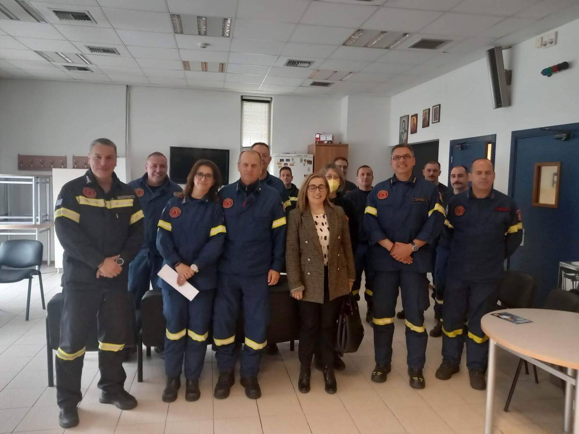 Η Στέλλα Αραμπατζή δίπλα στα Σώματα Ασφαλείας!