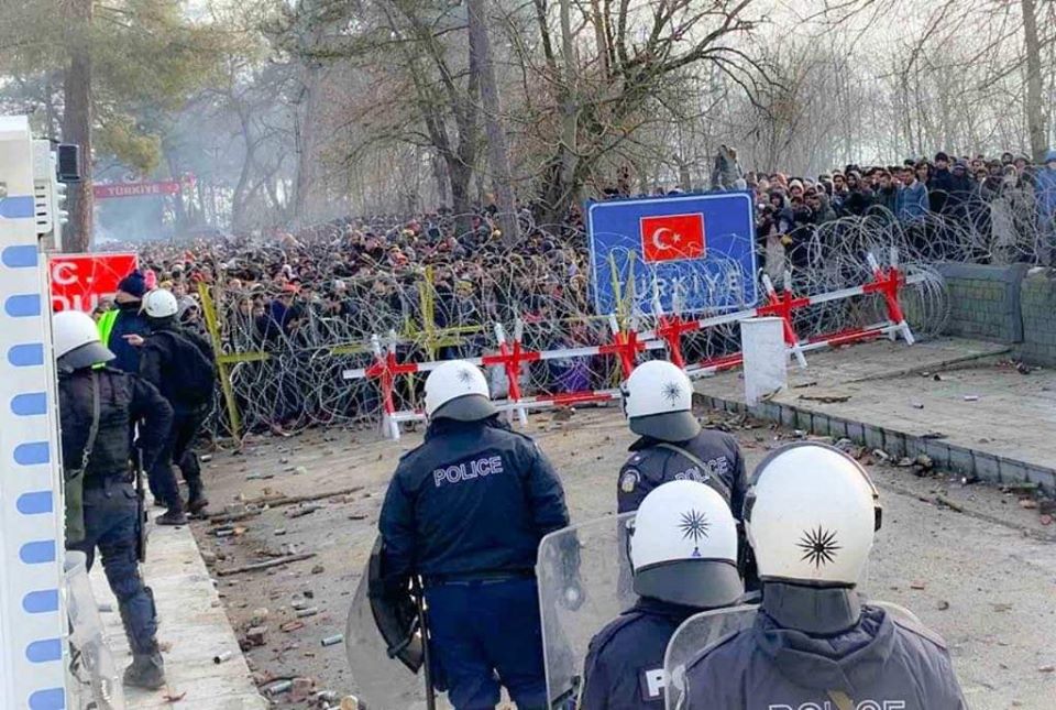 Ο ΛΑΖΑΡΟΣ ΤΣΑΒΔΑΡΙΔΗΣ ΣΤΑ ΕΛΛΗΝΟΤΟΥΡΚΙΚΑ ΣΥΝΟΡΑ ΣΤΙΣ ΚΑΣΤΑΝΙΕΣ ΤΟΥ ΕΒΡΟΥ