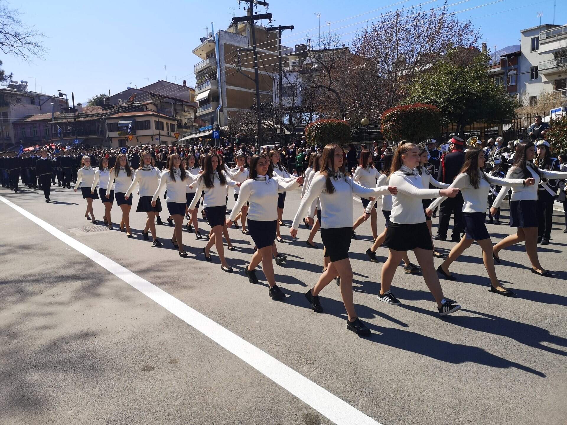 ΠΑΡΕΛΑΣΗ ΣΤΗ ΝΑΟΥΣΑ ΜΕΤΑ ΑΠΟ 2.5 ΧΡΟΝΙΑ! - ΒΙΝΤΕΟ