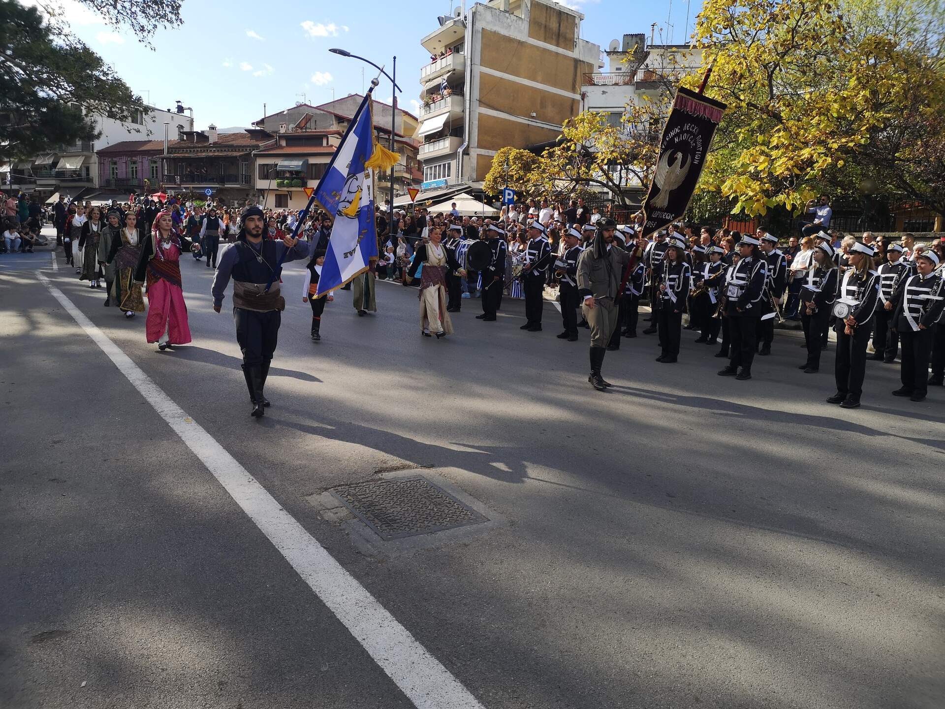 Η ΠΑΡΕΛΑΣΗ ΤΗΣ 28ΗΣ ΟΚΤΩΒΡΙΟΥ ΣΤΗ ΝΑΟΥΣA - ΒΙΝΤΕΟ